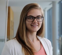 Negative association between anterior insula activation and resilience ...