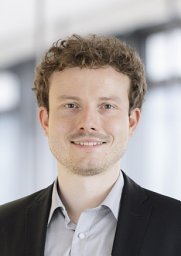 Investigating a manufacturing ecosystem in transition toward electric ...