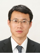 SSFold: Learning to Fold Arbitrary Crumpled Cloth Using Graph Dynamics ...