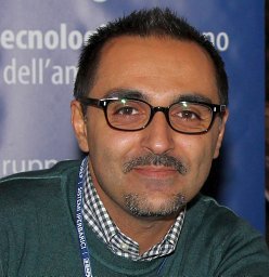 Making Synthetic 2D Graphene Oxide Nanosheets by Electrochemical ...