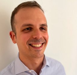 A 3D-CNNs Approach to Classify Users' Emotion through EEG-based ...