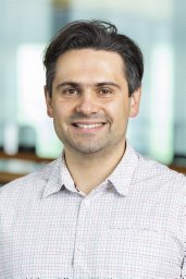 The role of psychological distress in the relationship between ...