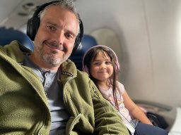 relating-molecular-properties-to-the-persistence-of-marine-dissolved-organic-matter-with-liquid ...