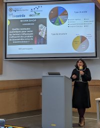 The genetic identity of neighboring plants in intraspecific mixtures ...