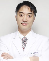 A Case of Spontaneous Closure of Recurring Chronic Full Thickness ...