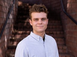 Scan-less machine-learning-enabled incoherent microscopy for minimally ...