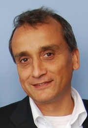 Early commitment of naïve human CD4 + T cells to the T follicular ...