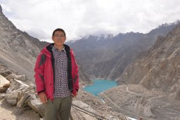 An investigation of discharge control in landslide dam failures ...