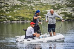 Macrobenthic Assemblages and the Influence of Microhabitat in a High ...