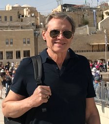 Identification of renin progenitors in the mouse bone marrow that give ...