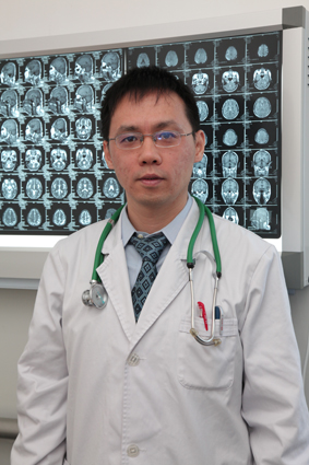 [A two-dimensional video based quantification method and clinical ...