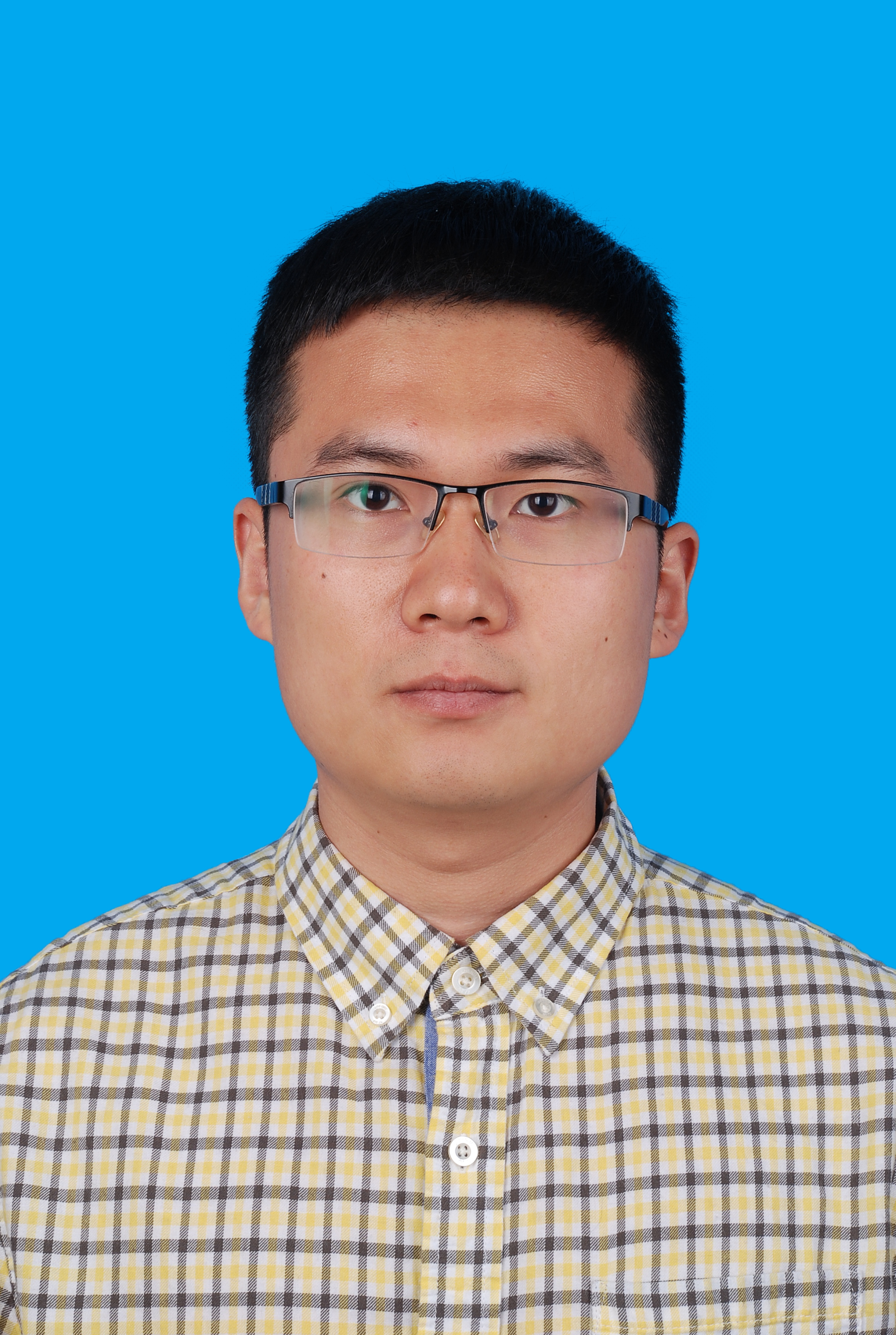 Small world but large differences: cultivar-specific secondary ...