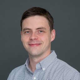 Anterior segment phenotypic changes in late-onset retinal degeneration ...